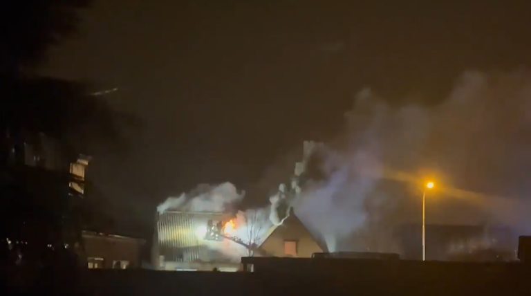 Felle brand in huis in Vijve, bewoner verbrand - Waregem1 Felle brand in huis in Vijve, bewoner verbrand - Waregem1