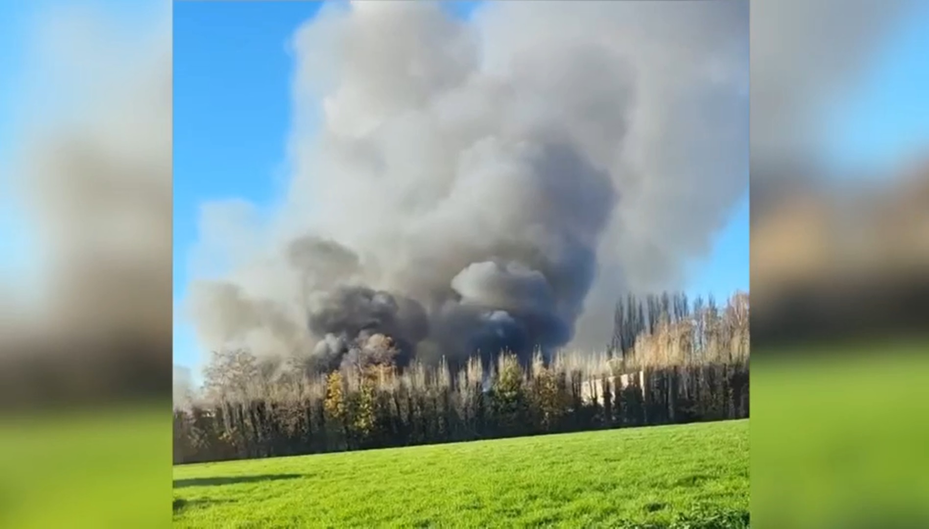UPDATE - Felle brand bij legkippenbedrijf Anzegem - Waregem1 UPDATE - Felle brand bij legkippenbedrijf Anzegem - Waregem1