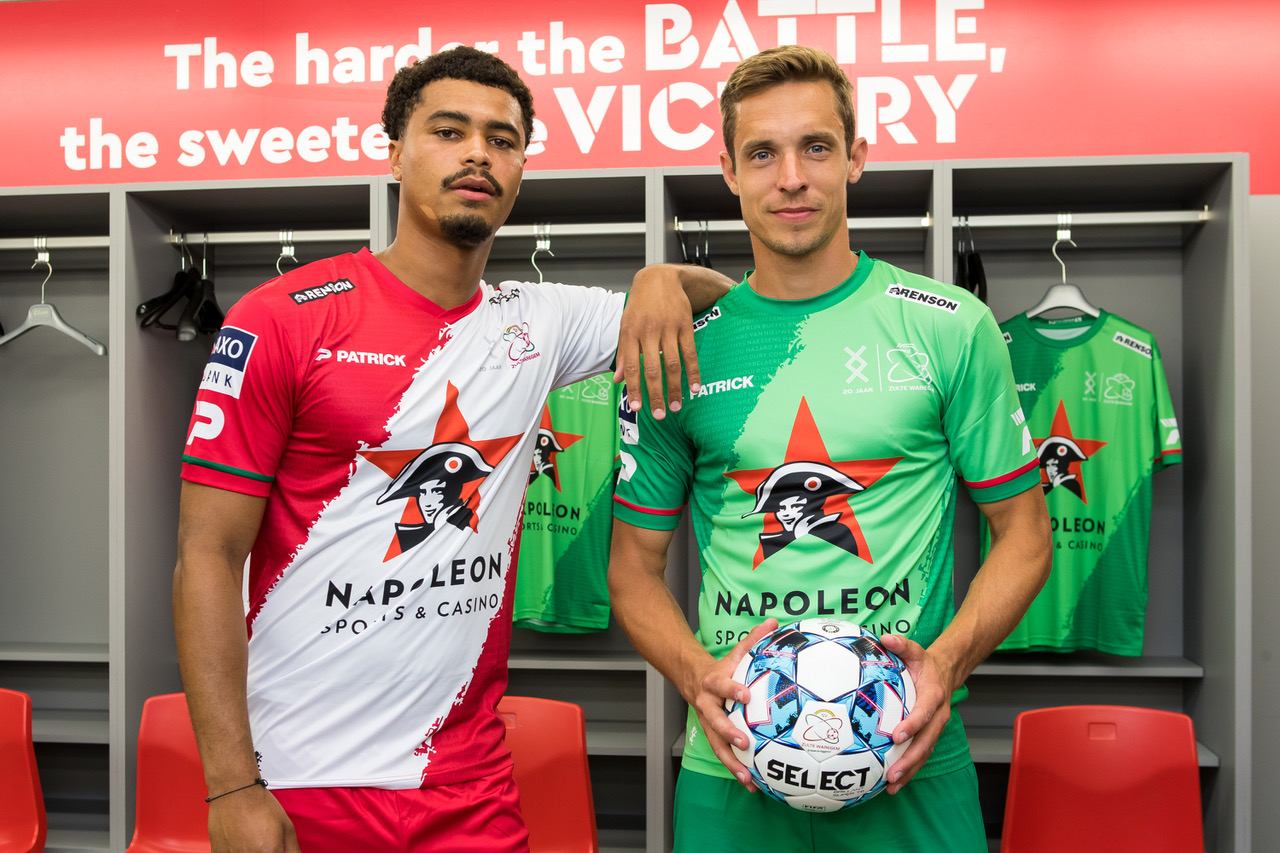 Dit zijn de nieuwe shirts van Essevee - Waregem1